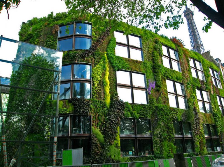 15 Incredible Vertical Gardens Around the World – Artofit